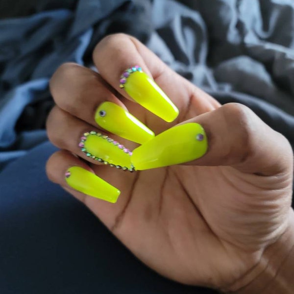 Colorful Disaster | Press on Nails - Etsy