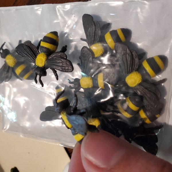 Bee Figurine - Soft Plastic Honeybee for Fairy Garden, Diorama, or ...