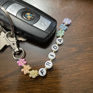 Custom/personalized Name Flower Chain Keychain/key Ring - Etsy