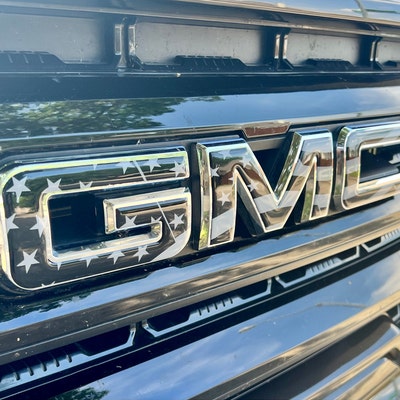 PRECUT GMC Sierra Gel Coated domed Patriotic Flag Emblem ...