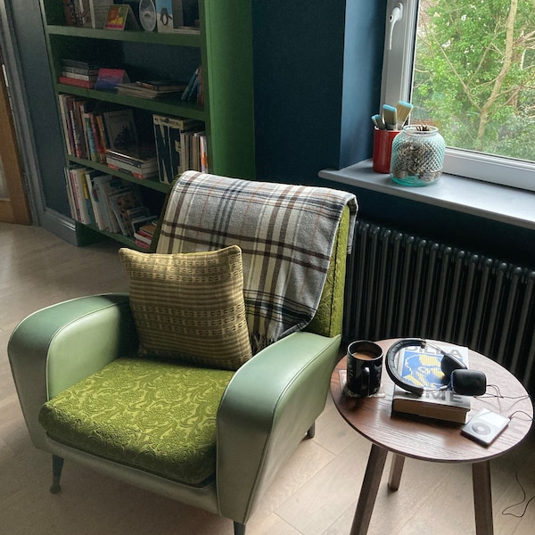 Vertical Laptop Stand Premium Black Wood Clamshell Stand Vertical for ...