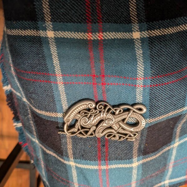 Knotwork Xenomorph 3D Metal Pin - Alien Monster Celtic Viking Gripping ...