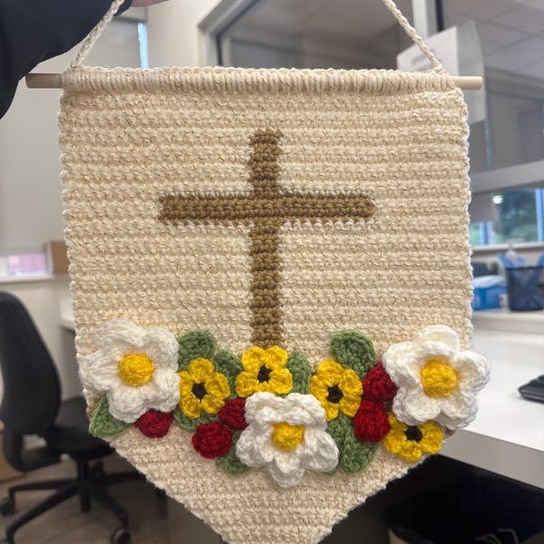 PATTERN: Crochet Cross Tapestry - Etsy