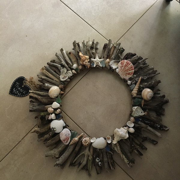 Newbeautiful 12 Seashell Wreath Wall Hanger With Starfish and Sand ...