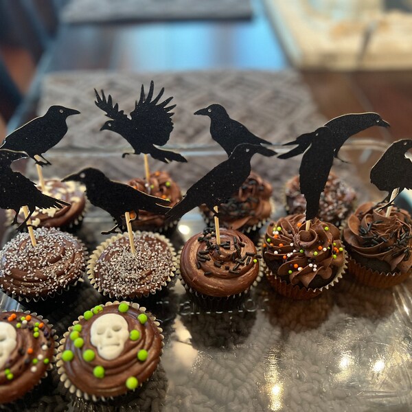 Sparkling Black Crow Cake Topper: Ideal for Halloween Delights - Etsy