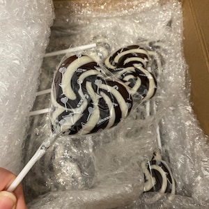 Black & White Love Heart Lollipops, Halloween Lollies, Candy Lollies ...
