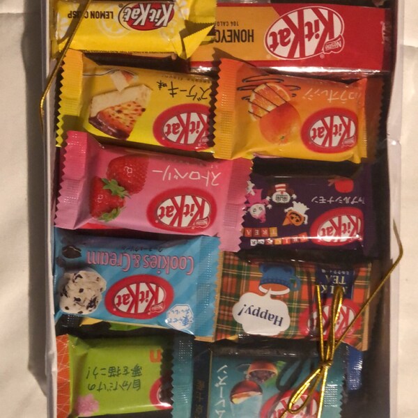 24 Piece Japanese Kit Kat Tasting Assortment - Japan and UK Bars - US ...