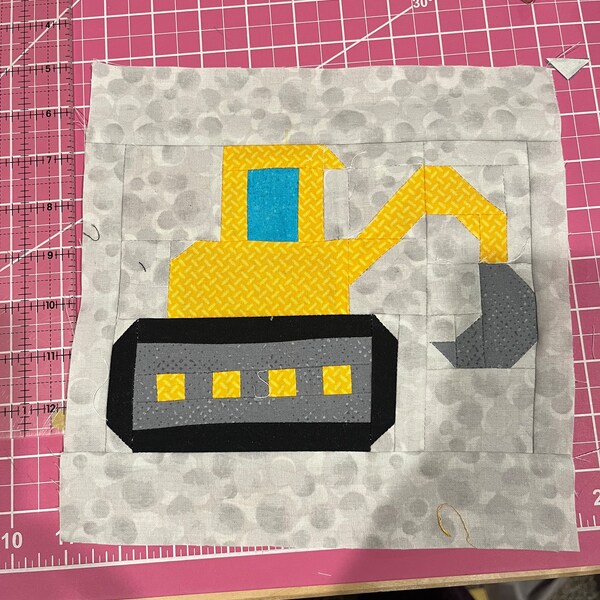 PDF Quilt Block Pattern – Crawler Excavator - Etsy