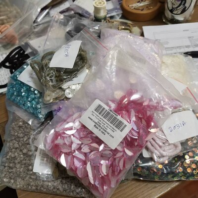 Metal Sequins Brass Metal Beads Round Shape Centre-hole Silver Sequins ...