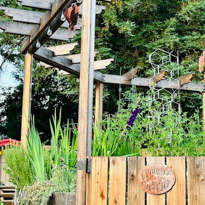 Bigfoot Sasquatch or Yeti Crossing Metal Wall Sign Free - Etsy