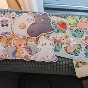 Sitting Kitty Vinyl Sticker/ Laptop Stickers/ Cute Stickers - Etsy