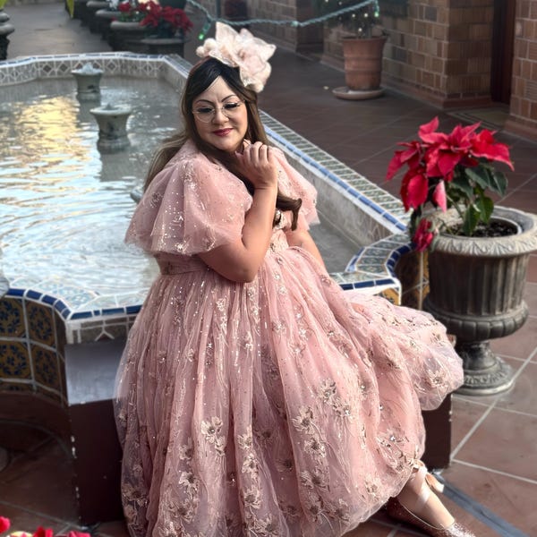 The Tiki Lady - Tropical Tiki Fascinator W Colorful Floral Accents ...