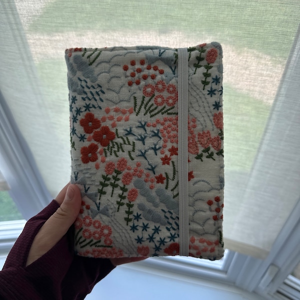 Tiger Kindle Cover With Elastic Closure, Padded Kindle Paperwhite ...