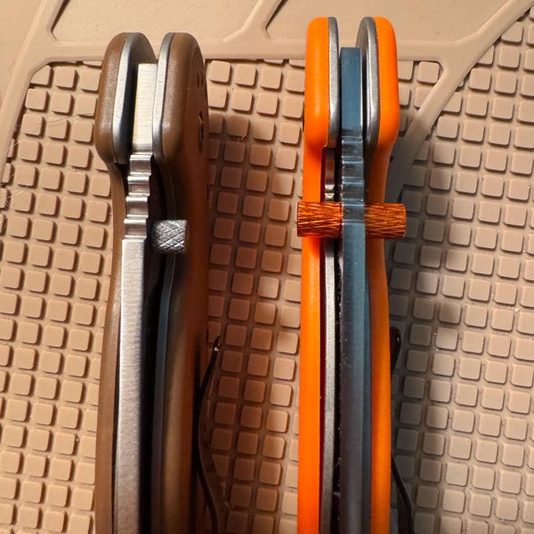 Benchmade Bugout 535 Replacement Scale Kit / CARBON FIBRE Blue Flake ...