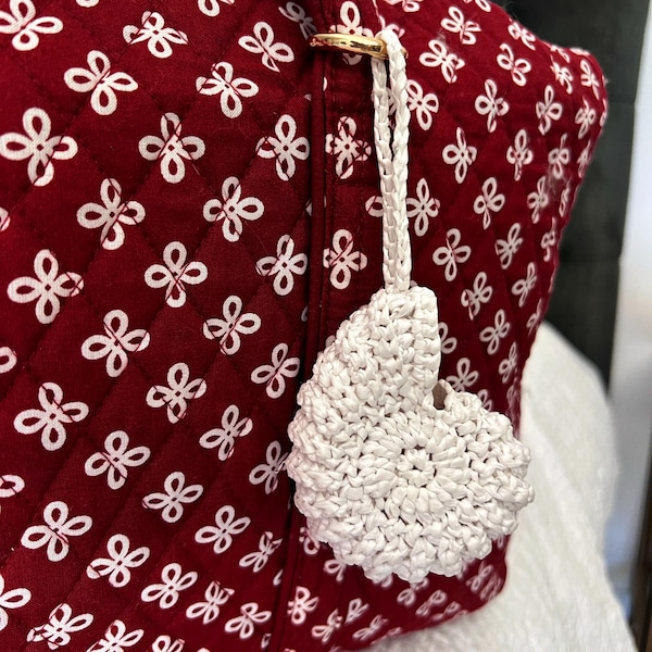 Raffia Ocean-themed Keychains, Crochet Nautical Spiral Shell Bag Charm ...