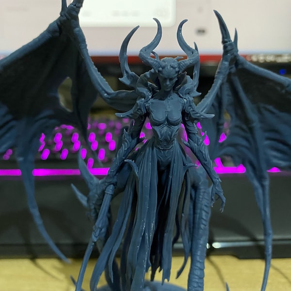 Demon Queen Miniature - Lord of the Print | Infernal Daemon of Slaanesh ...