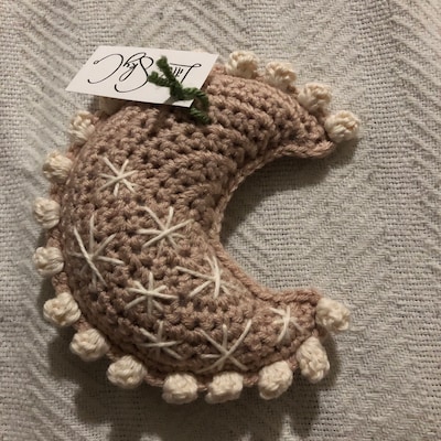 Moon Rattle / Crescent Moon Rattle / Crochet Baby Rattle / Crochet Baby ...