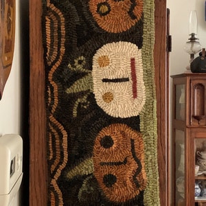 Rug Hooking Pattern Old Fashioned Tall Tulip on Linen - Etsy