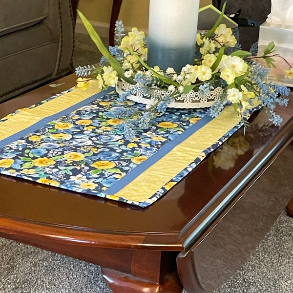 Summer Table Runner, Nautical Table Runner, Quilted Table Runner ...
