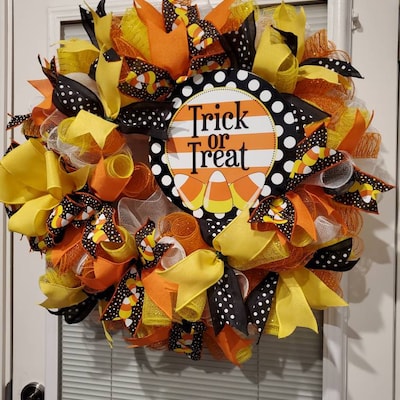 Beware Skeleton With Orange Border Wreath Sign-halloween-sublimation ...