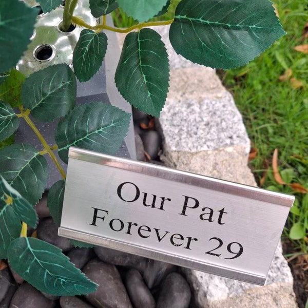 Personalised in Loving Memory Floral Memorial Stake Spike Grave Marker ...