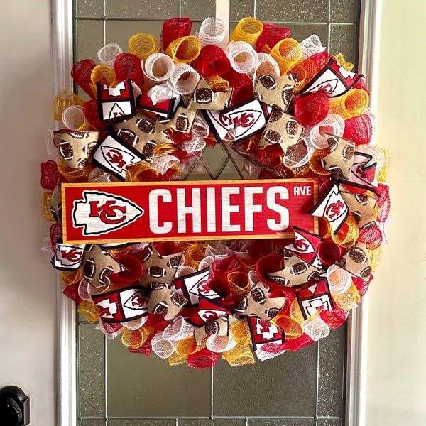 Welcome Wolf Wreath - Etsy