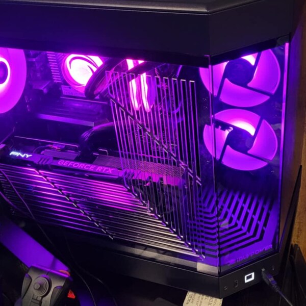 Hyte Y60 Custom Vented Side Panel - Etsy