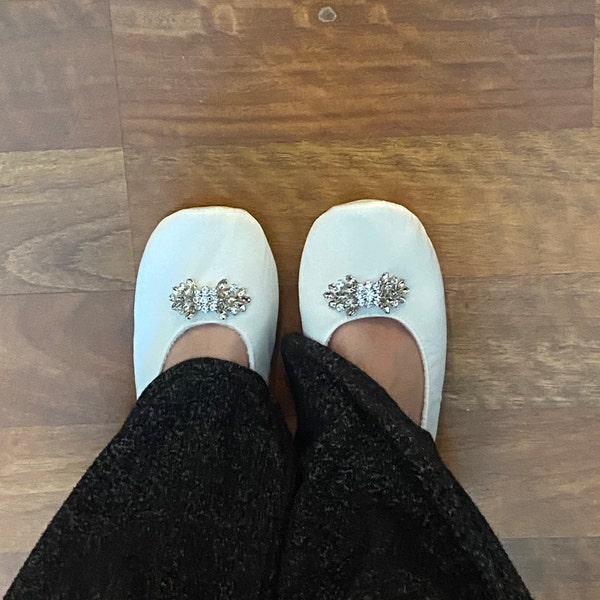 30 Pair Bulk Dancing Slippers for Guest | Ballet Satin Slippers ...