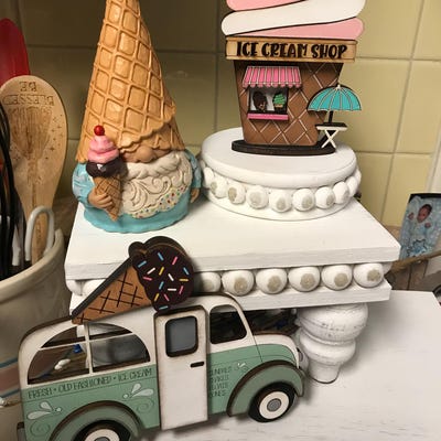 Charming Hand-painted Farmhouse Pig Decor A Perfect Tiered Tray ...