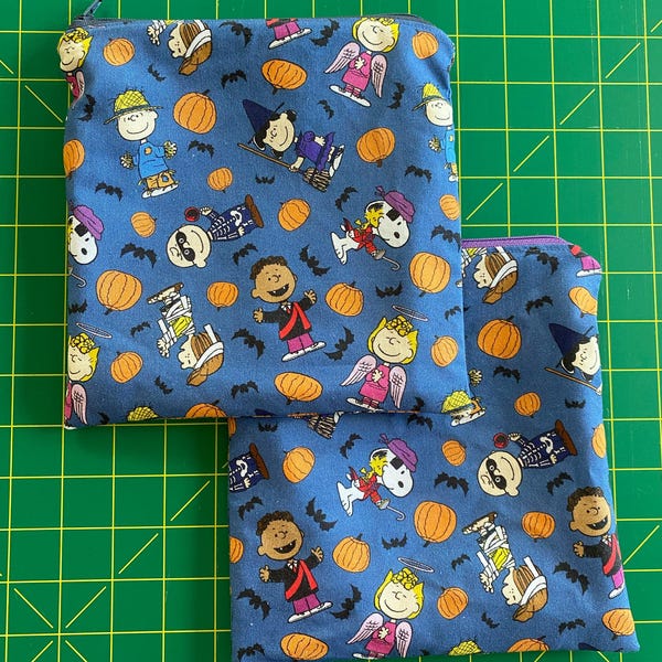 Peter Rabbit Badge Cotton Fabric by the 1/4 Yard, 1/2 Yard, Continuous ...