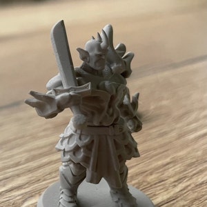 Kenku Tengu Aarakokra Ranger Rogue Fighter Tabletop Miniature for ...