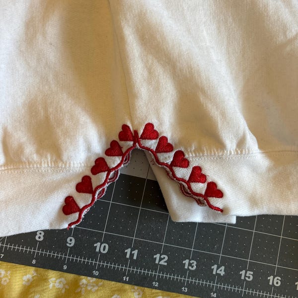String of Hearts Machine Embroidery Design - Instant Download Digital ...