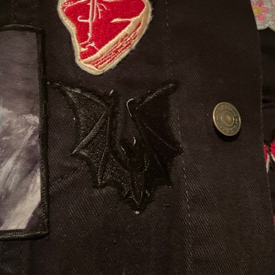 Small Vampire Bat Gothic Iron on Embroidered Patch - Etsy