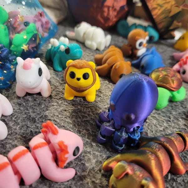 3D Printed Halloween Mini Figure Set | 6-pack | Bat, Spider, Black ...