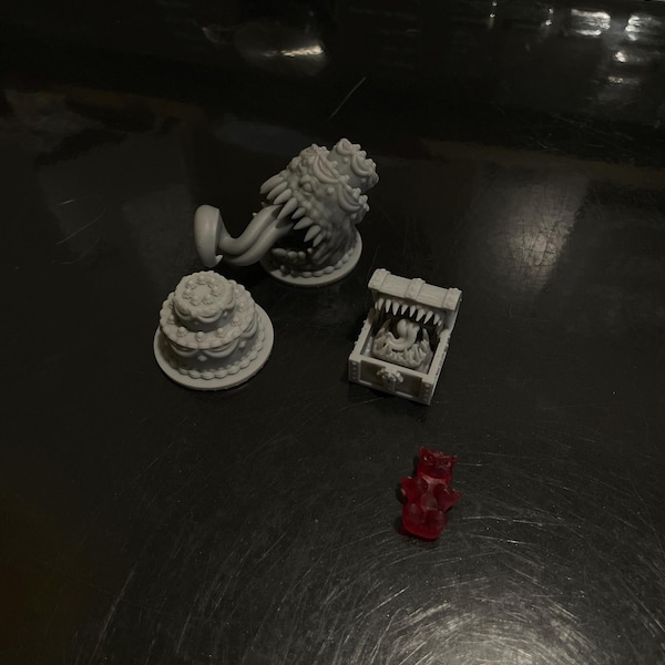 Opening Mini Mimic-you Can Close and Open It! Looks Like an Innocent ...