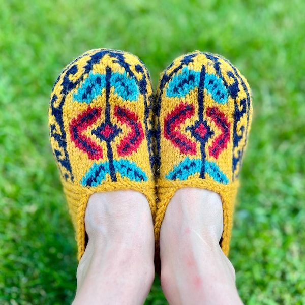 Knitting Pattern - Azerbaijani Style Slipper Socks, Knitted Slipper ...