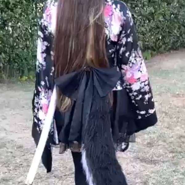 Moving Tiger Tails and Liger Tails Animatronic, Lots of Moves, Wagging ...