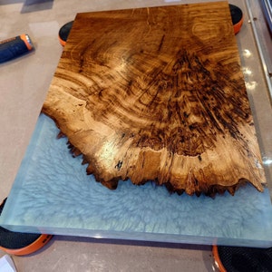 Oak & Resin Sides Table in Anthracite Grey - Etsy