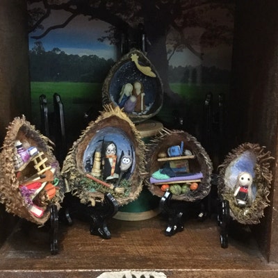 Miniature Dinosaurs Diorama in a Nutshell, Jurassic World Diorama, Tiny ...