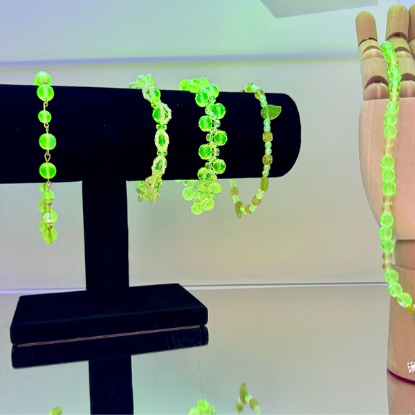 Czech Uranium Glass Bracelet Vaseline Glass Beads Vintage Jewelry 24013 ...