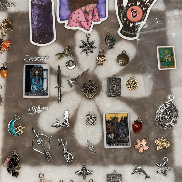 Divination Charms, Charm Kit, Charm Casting, Mystery Scoop - Etsy
