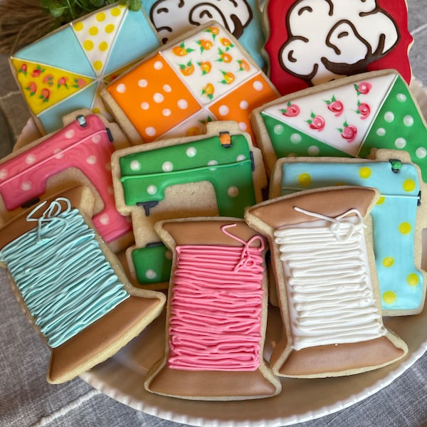 Sewing Machine + Spool Cookie Cutter - Set of 2! - Etsy