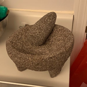 Métlatl Mexican Metate Made of Lava Rock With Metlapil 22x32 - Etsy