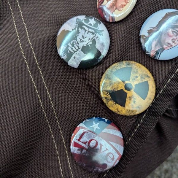 The Last of Us Ellie Backpack Cosplay Pin Button Badge - Etsy