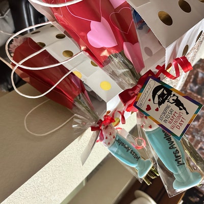 PRINTABLE Trending Hippie Retro Vintage Style Valentine's Cards Write ...