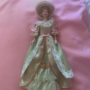 Dollhouse Miniature Doll ~ Victorian Women ~ 1:12th Scale ~ Mother ...