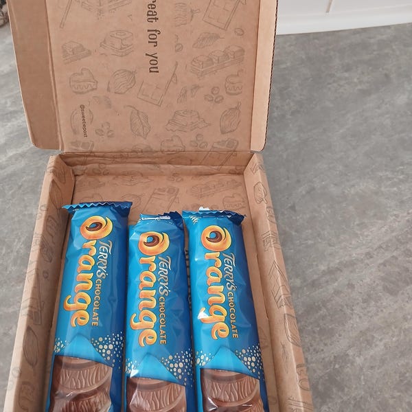 Lindt Lindor Chocolate Gift Box: Gold Coins & Truffles - Etsy UK