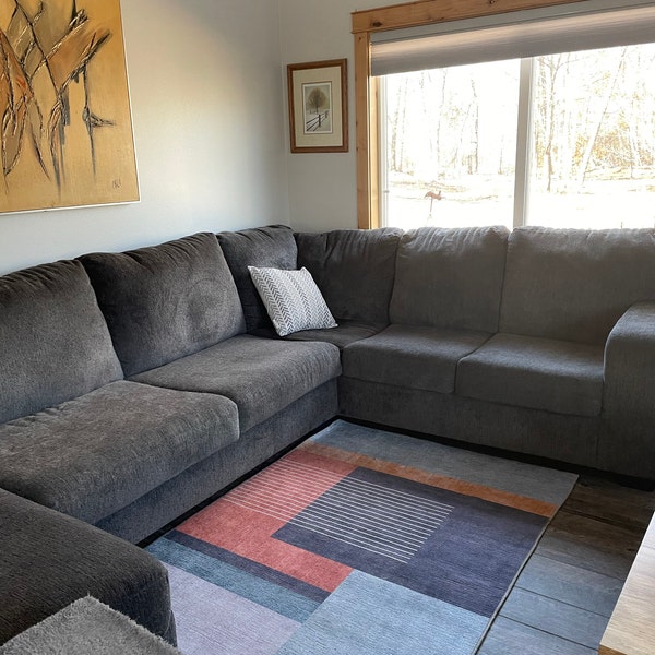 Contemporary Beige and Black Living Room Rug, Dining Table Stain ...