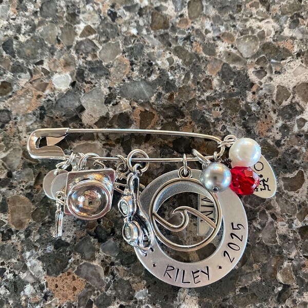 XC Cross Country Track Wing Shoe Charm Keychain Gift, Team, Senior ...