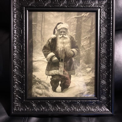 Faceless Levitating Apparition Photo, Victorian Spirit Photography ...